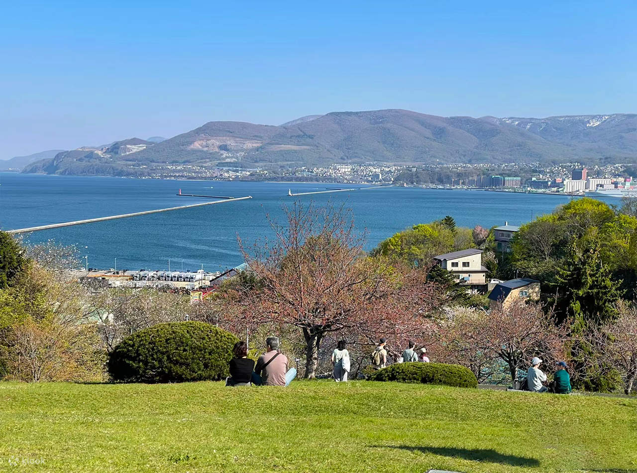 [Cherry Blossom Viewing Limited] Hokkaido Shiroi Koibito Factory, Otaru ...